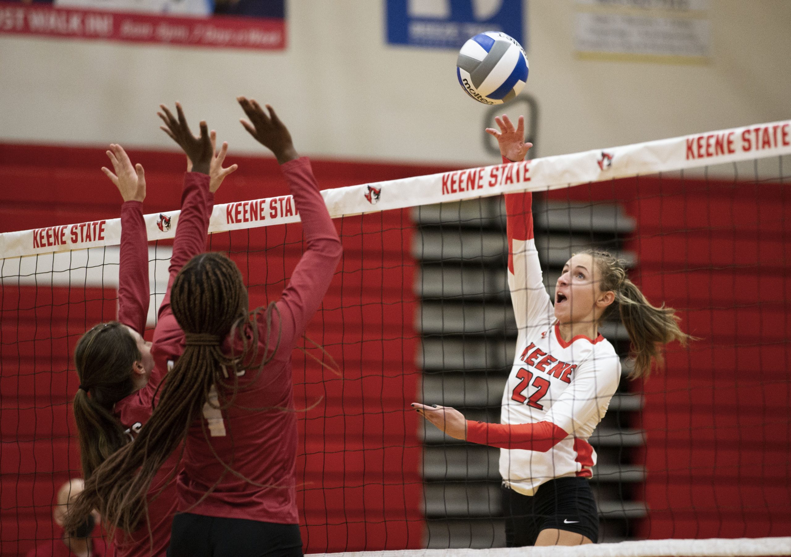 Women’s volleyball victorious in season opener – The Equinox