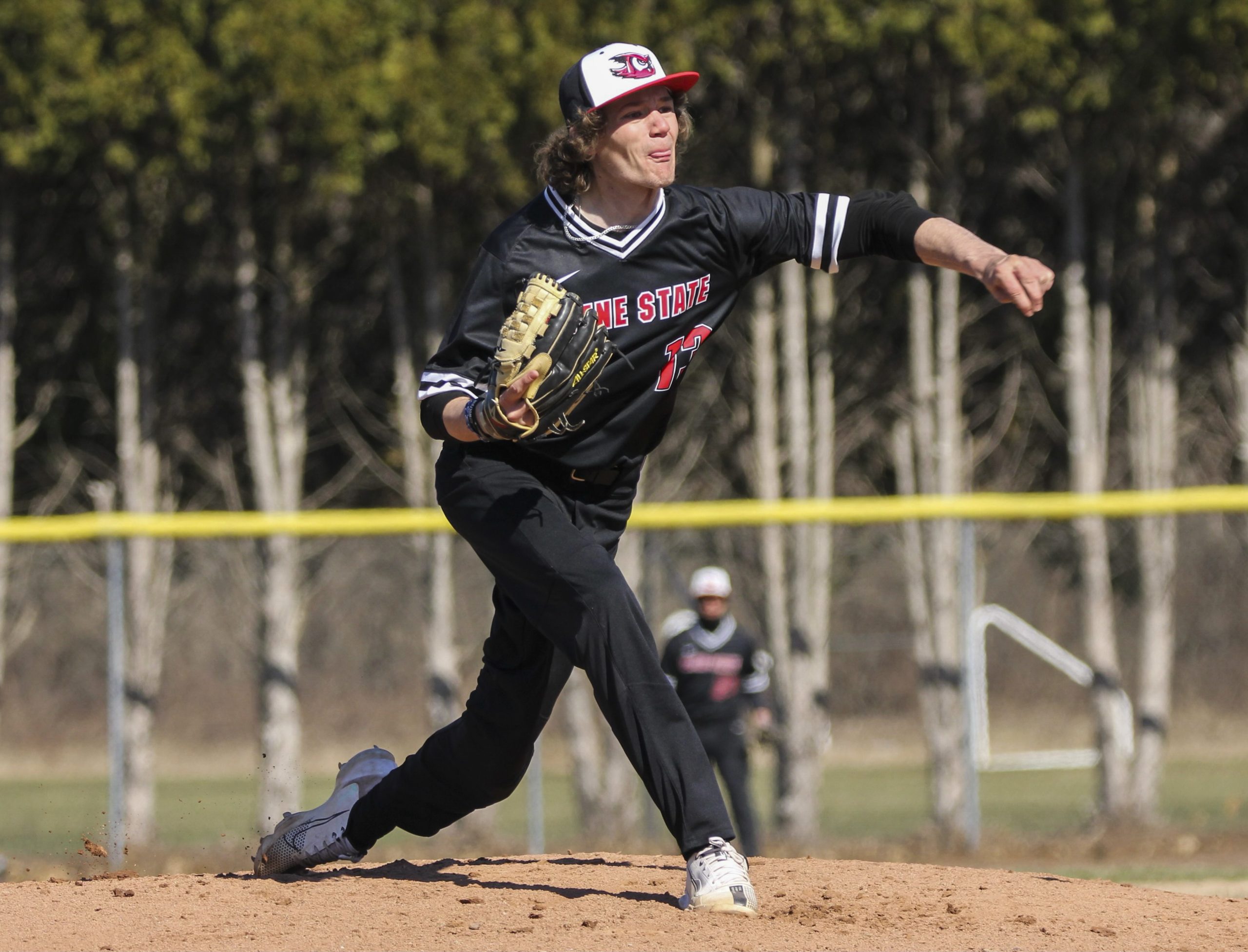 Baseball shuts out Plymouth State – The Equinox