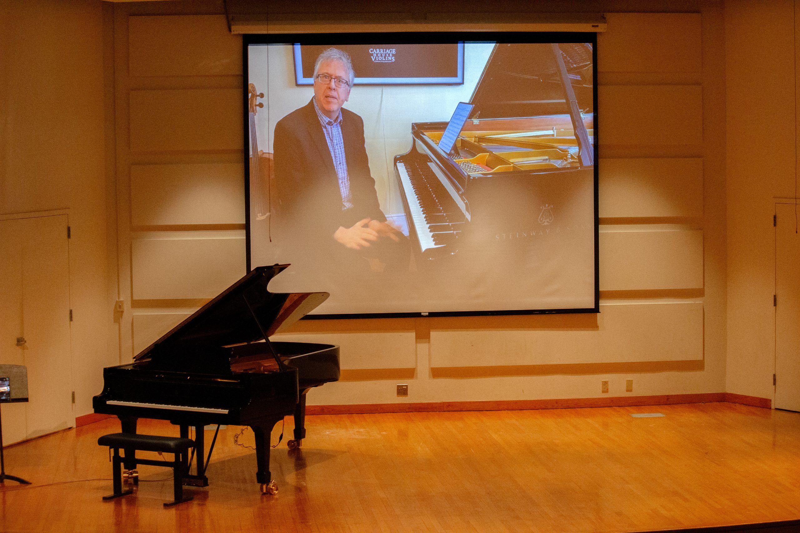 Corey Hamm plays at Redfern from Boston – The Equinox