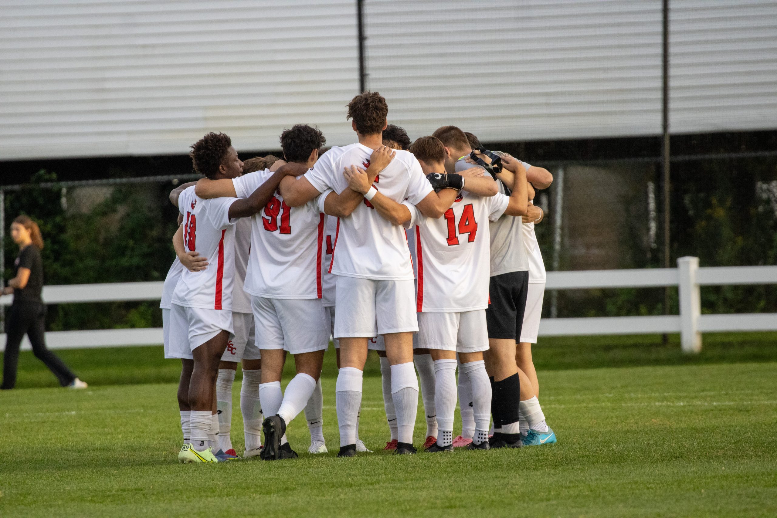 Men’s soccer loses 2-1 despite early lead – The Equinox